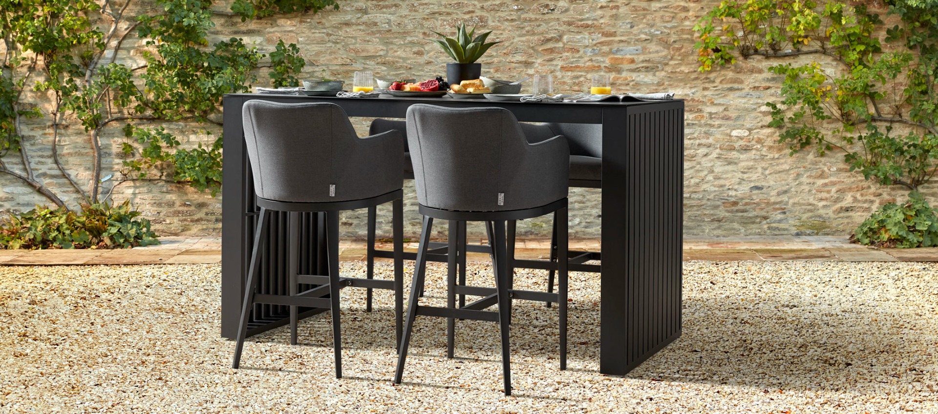 Australia's Top Retailers for Chic Outdoor Bar Tables - Needs Family